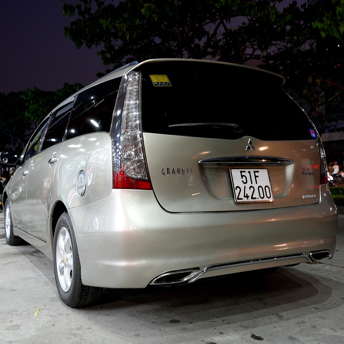 Độ Lip Pô Mercedes Cho Xe Mitsubishi Grandis - Mười Hùng Auto