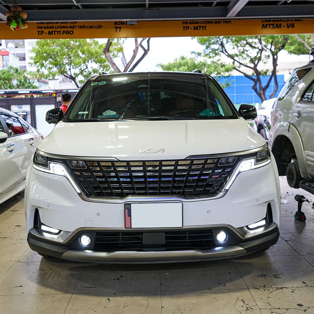 Độ Đèn Bi Gầm AES Q8 Pro Cho Xe Kia Carnival 2022 - Mười Hùng Auto