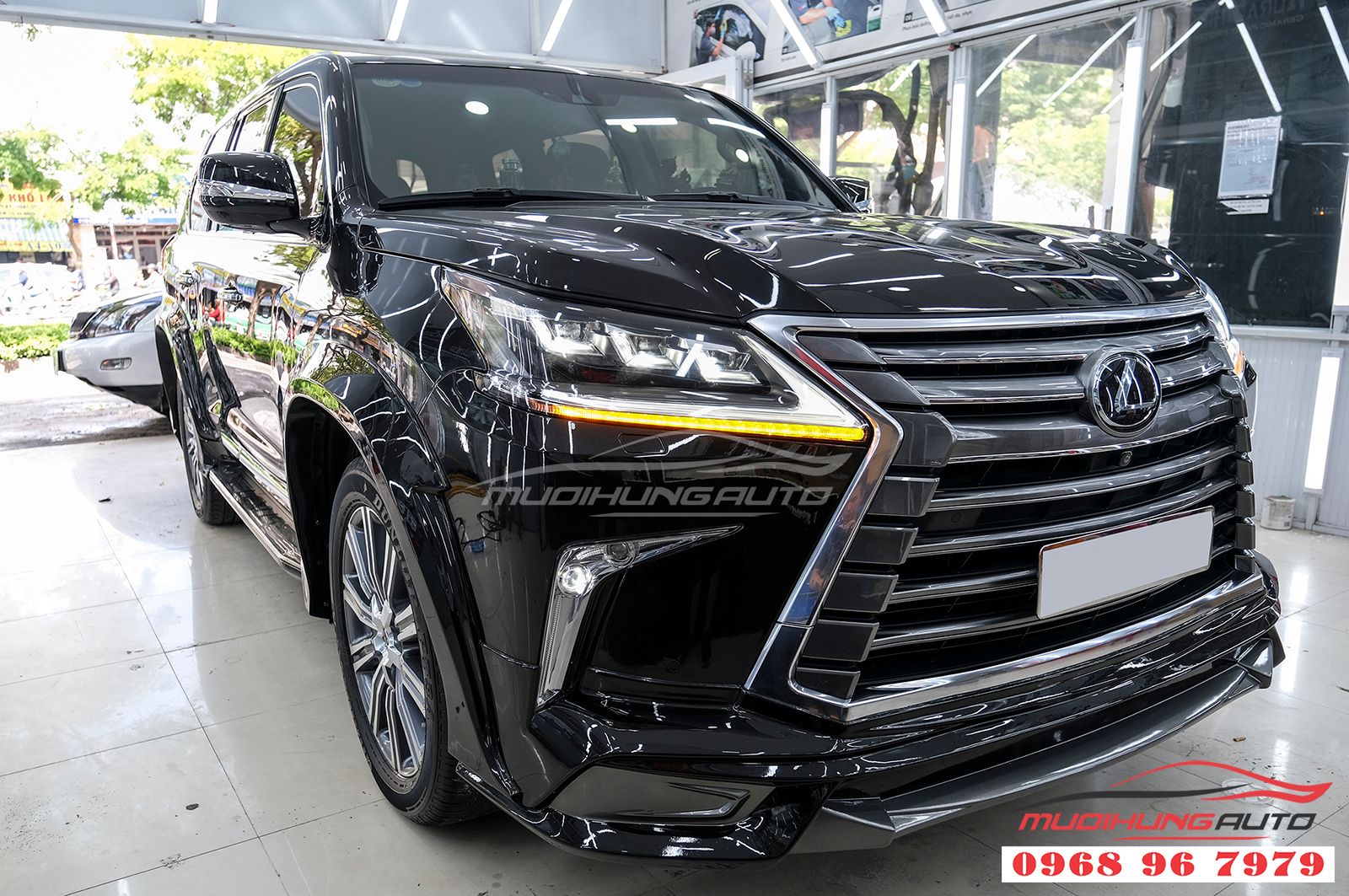 Gắn Body Kit Lexus 570 Lên Sport - Mười Hùng Auto