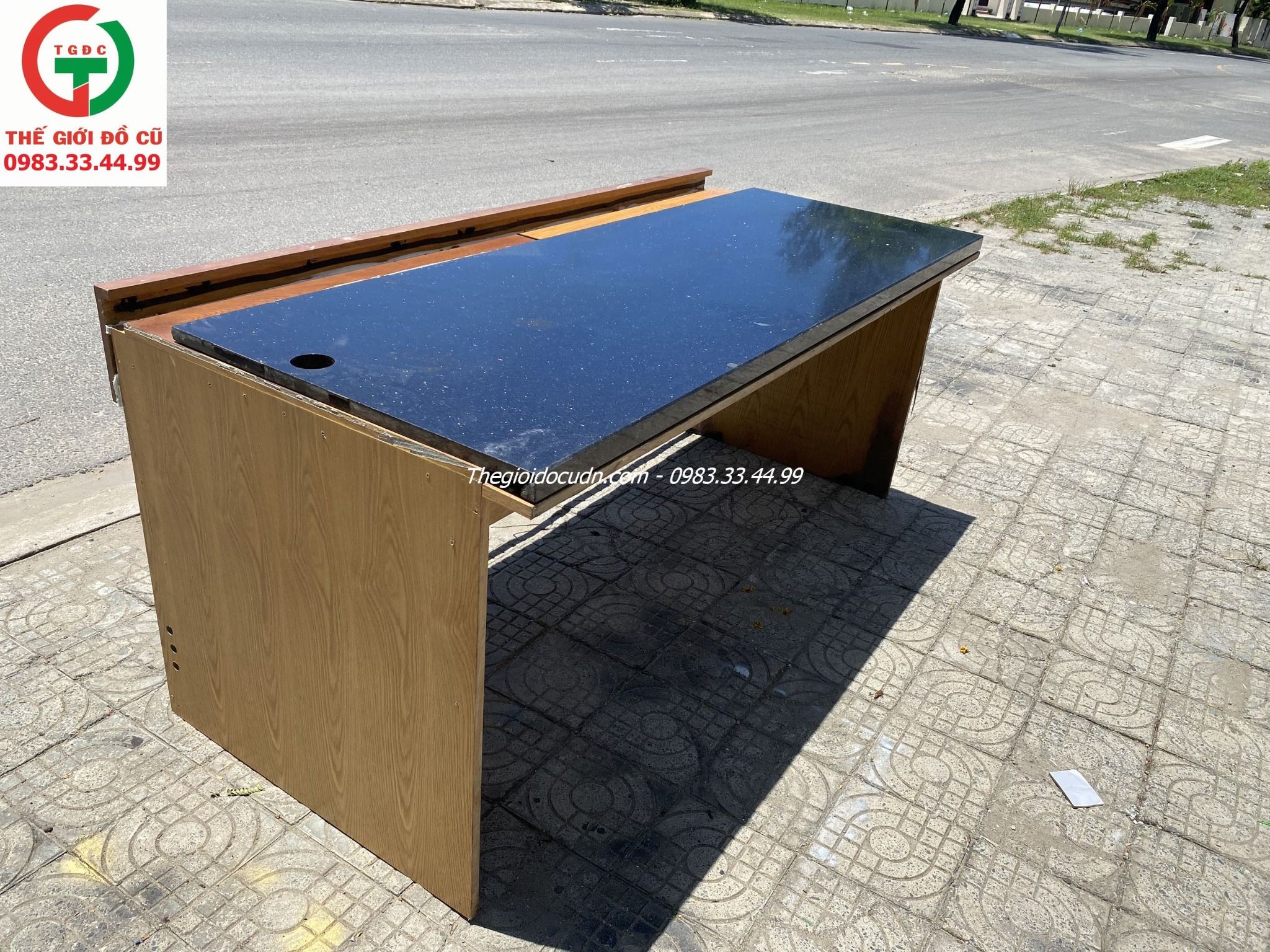 BÀN PHA CHẾ MẶT ĐÁ