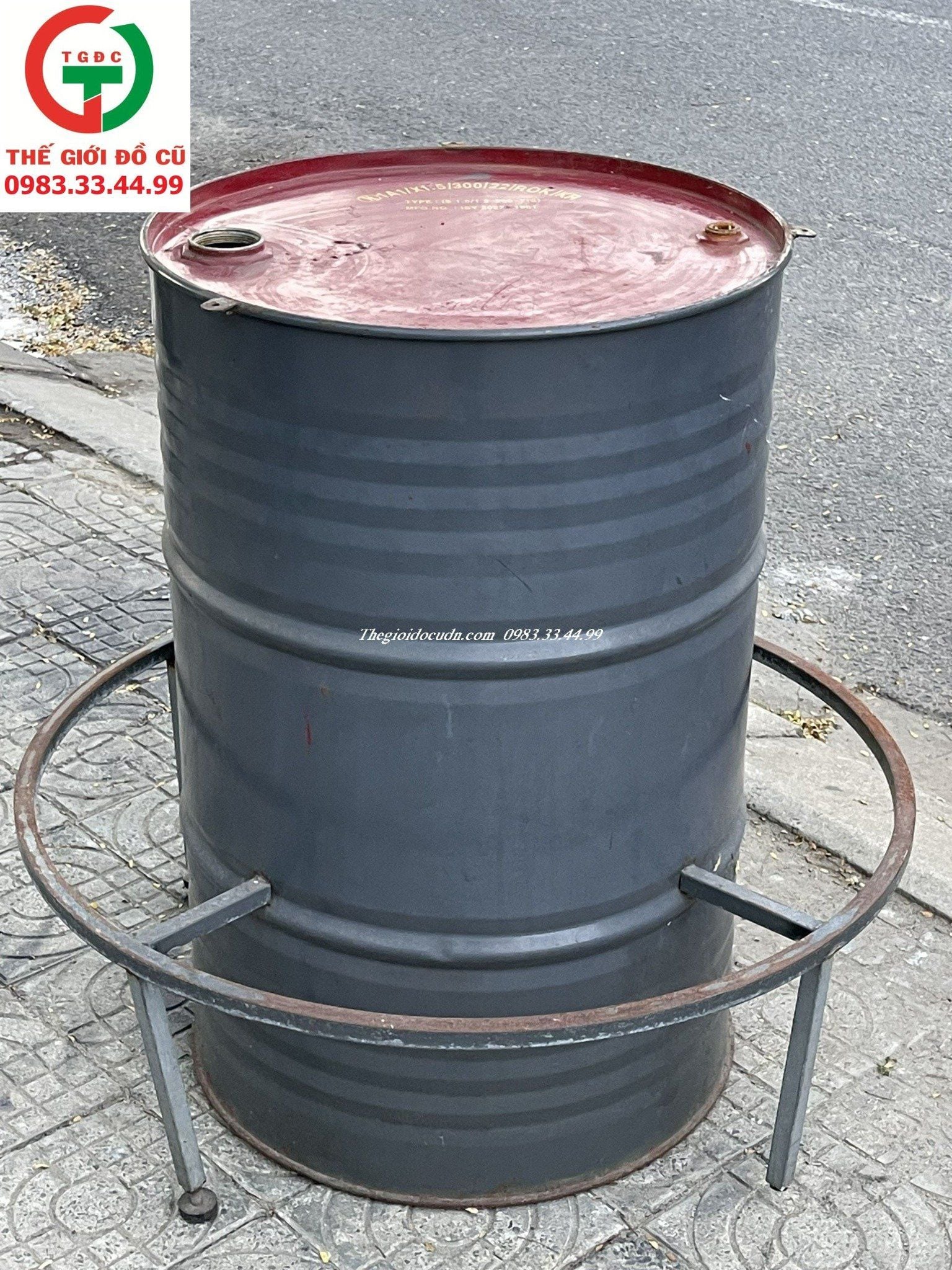 BÀN BAR THÙNG PHI SẮT SƠN CÓ KHUNG CHÂN