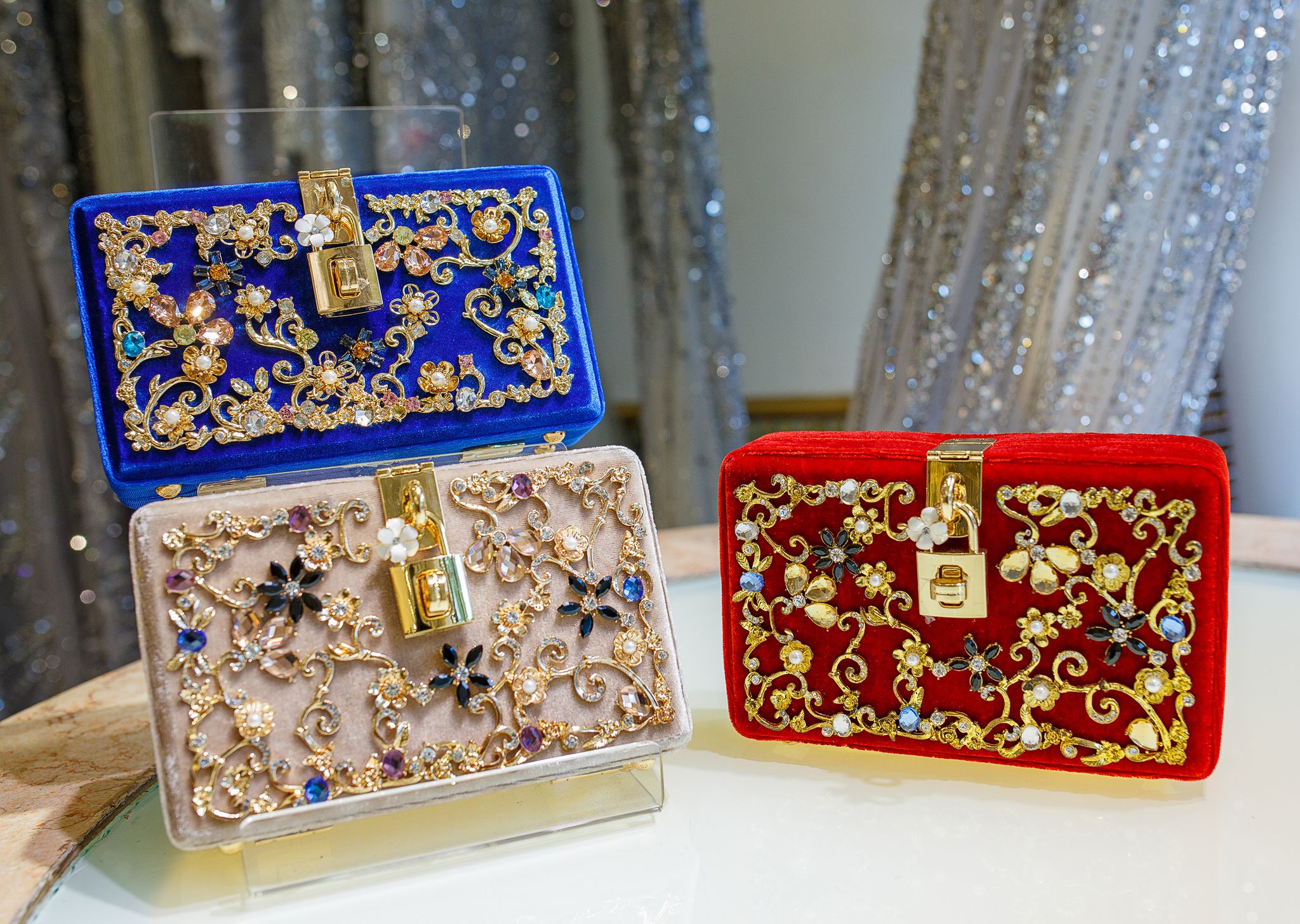 a2DG – LinhSan Couture