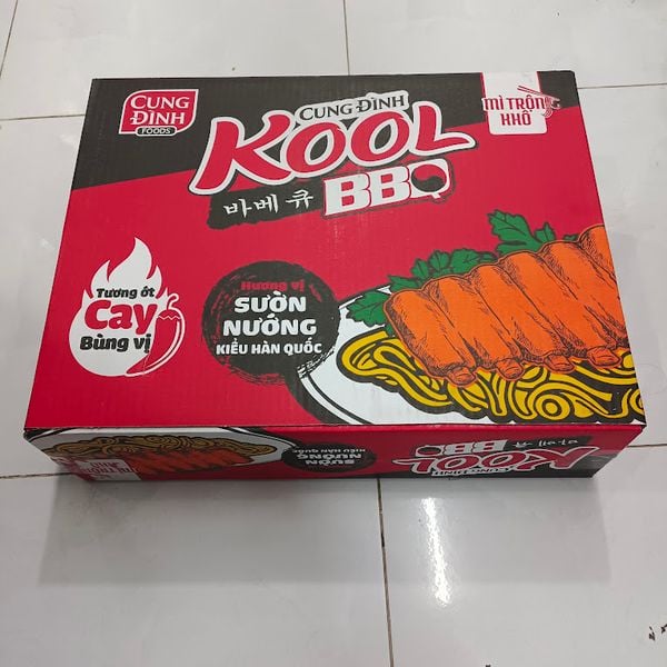 Mì Trộn Cung Đình Kool BBQ vị sườn nướng 99g Thùng 30 gói