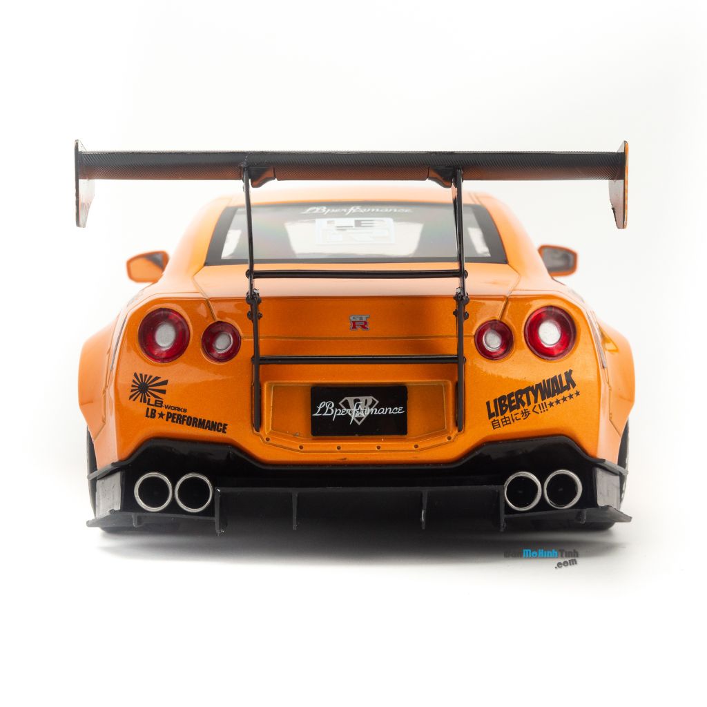 Mô hình xe Nissan GTR R35 LBWK 1:18 Solido – banmohinhtinh.com