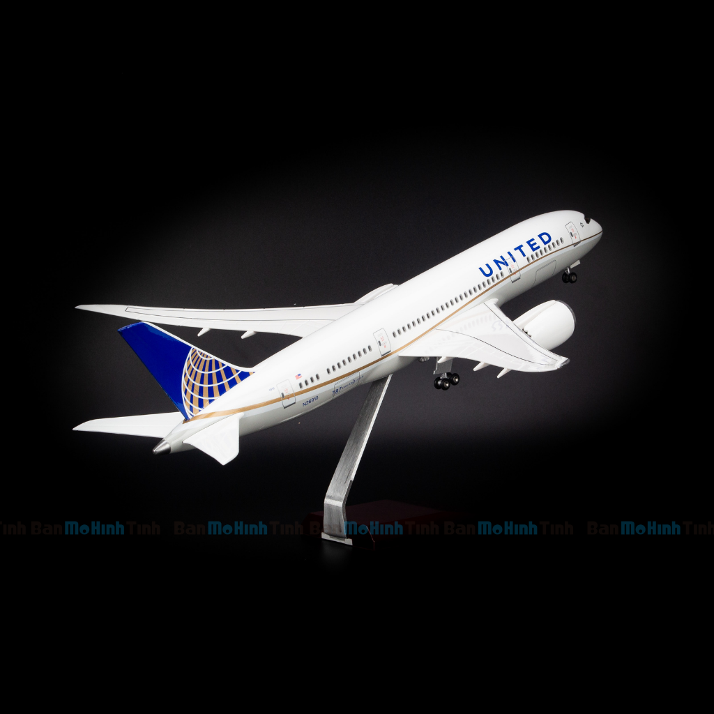 Mô hình máy bay United Airlines Boeing47cm lắp ráp có đèn Everfly – banmohinhtinh.com