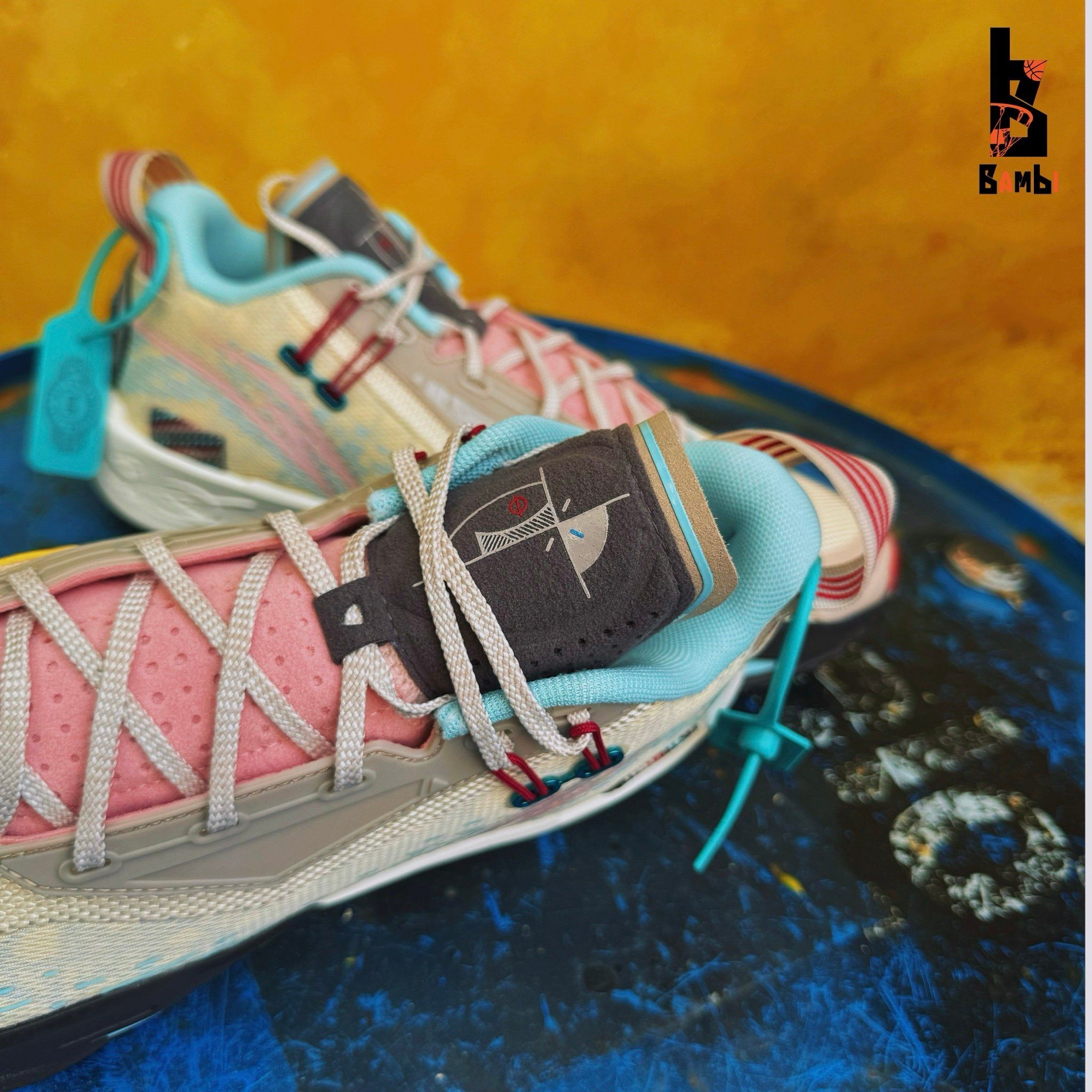 Li-Ning Wade Fission 9 '‘Origin" – BAMBISHOP