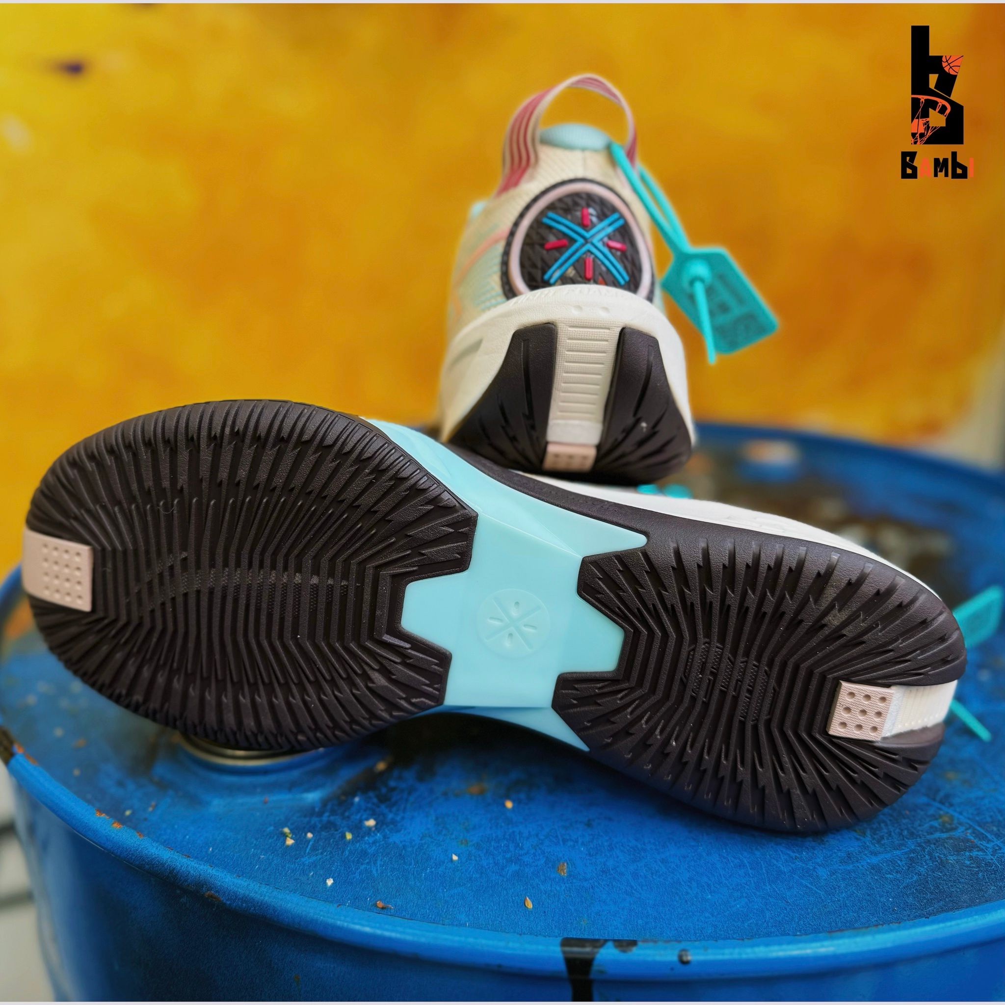 Li-Ning Wade Fission 9 '‘Origin" – BAMBISHOP