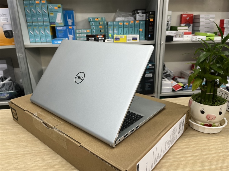 Laptop Dell Inspiron 3511 i5-1135G7 16GB 512GB 15.6 inch Bạc