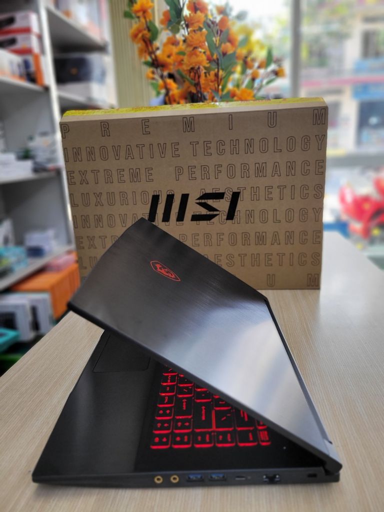 Laptop MSI GF63 12UC-887VN (i7-12650H; 8GB; 512GB SSD; RTX3050/4GB; 15