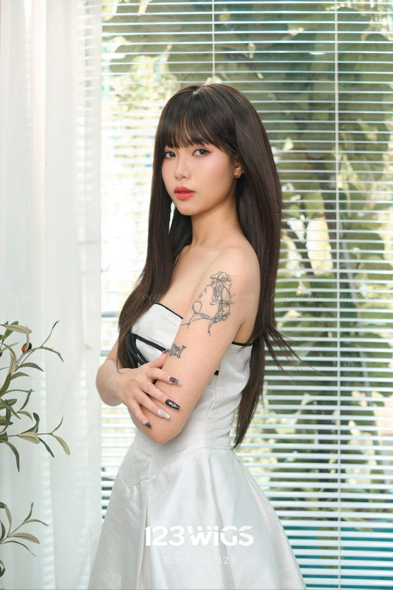 Tóc dài thẳng layer cúp nhẹ - Mái thưa S1049 – TÓC GIẢ 123