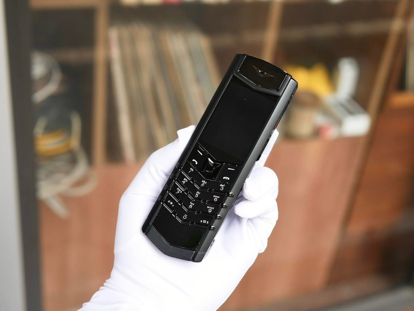 Vertu Signature V Pure Black 2021 – Luxury Phone & Accessories