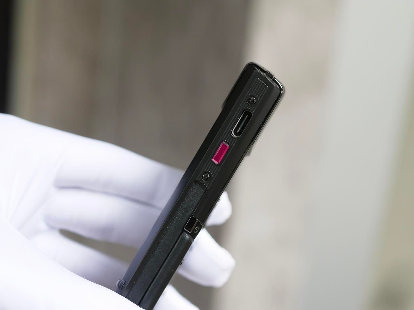 Vertu Signature V Pure Black 2021 – Luxury Phone & Accessories