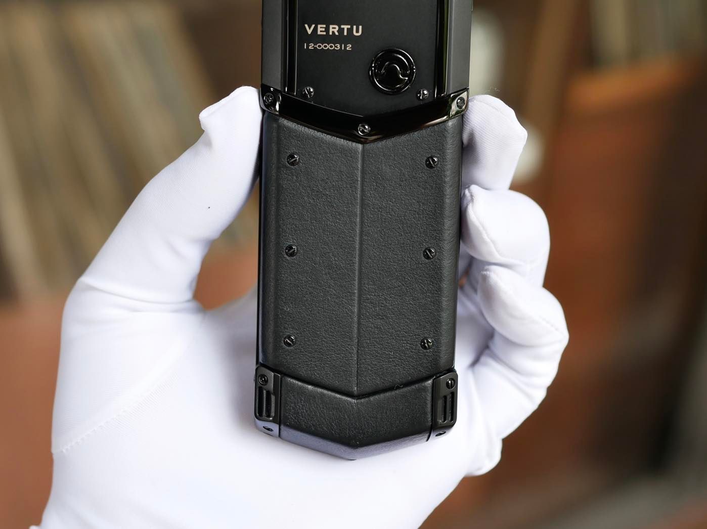 Vertu Signature V Pure Black 2021 – Luxury Phone & Accessories