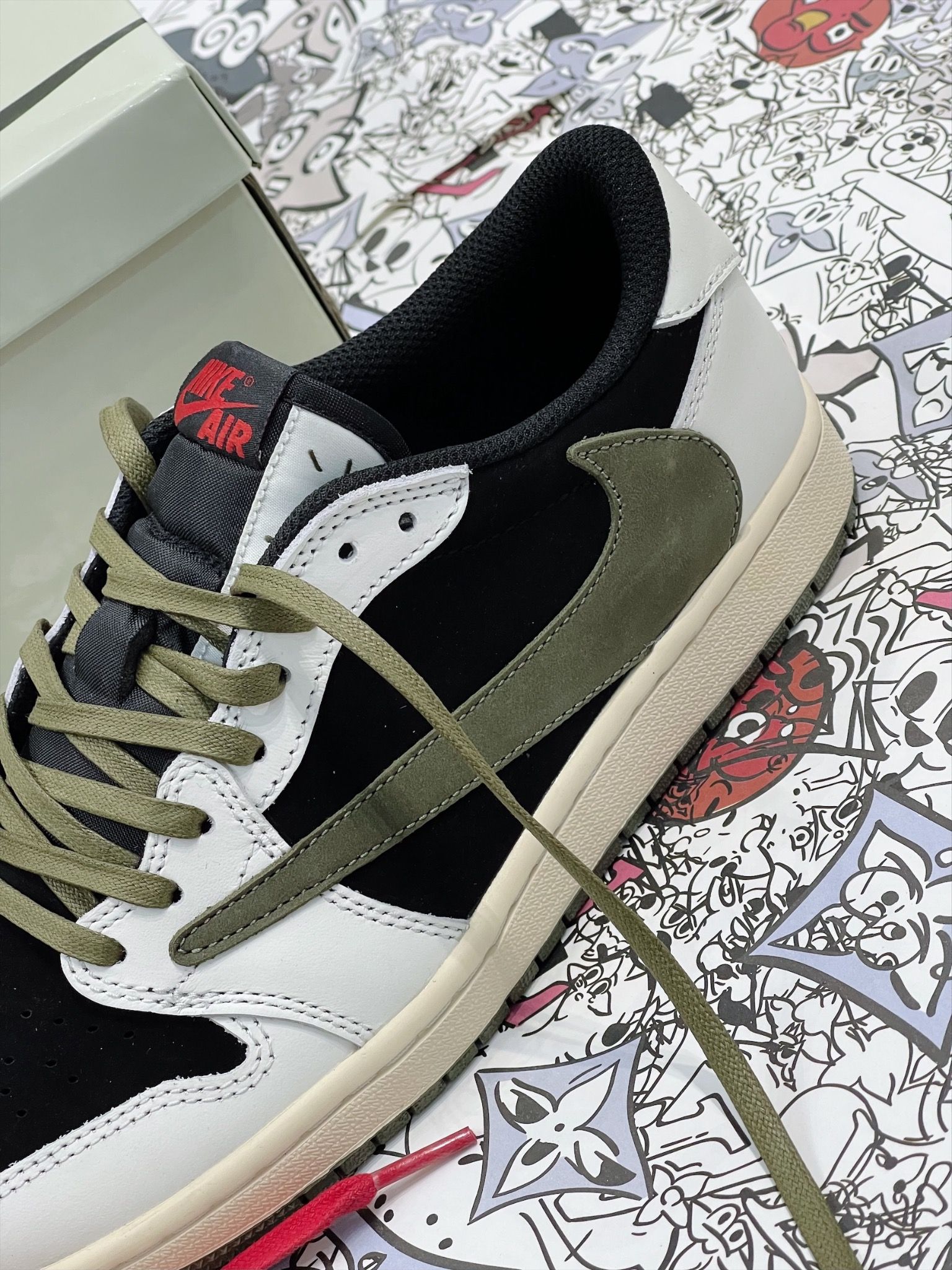 Nike x Travis Scott - Medium Olive – EDDY