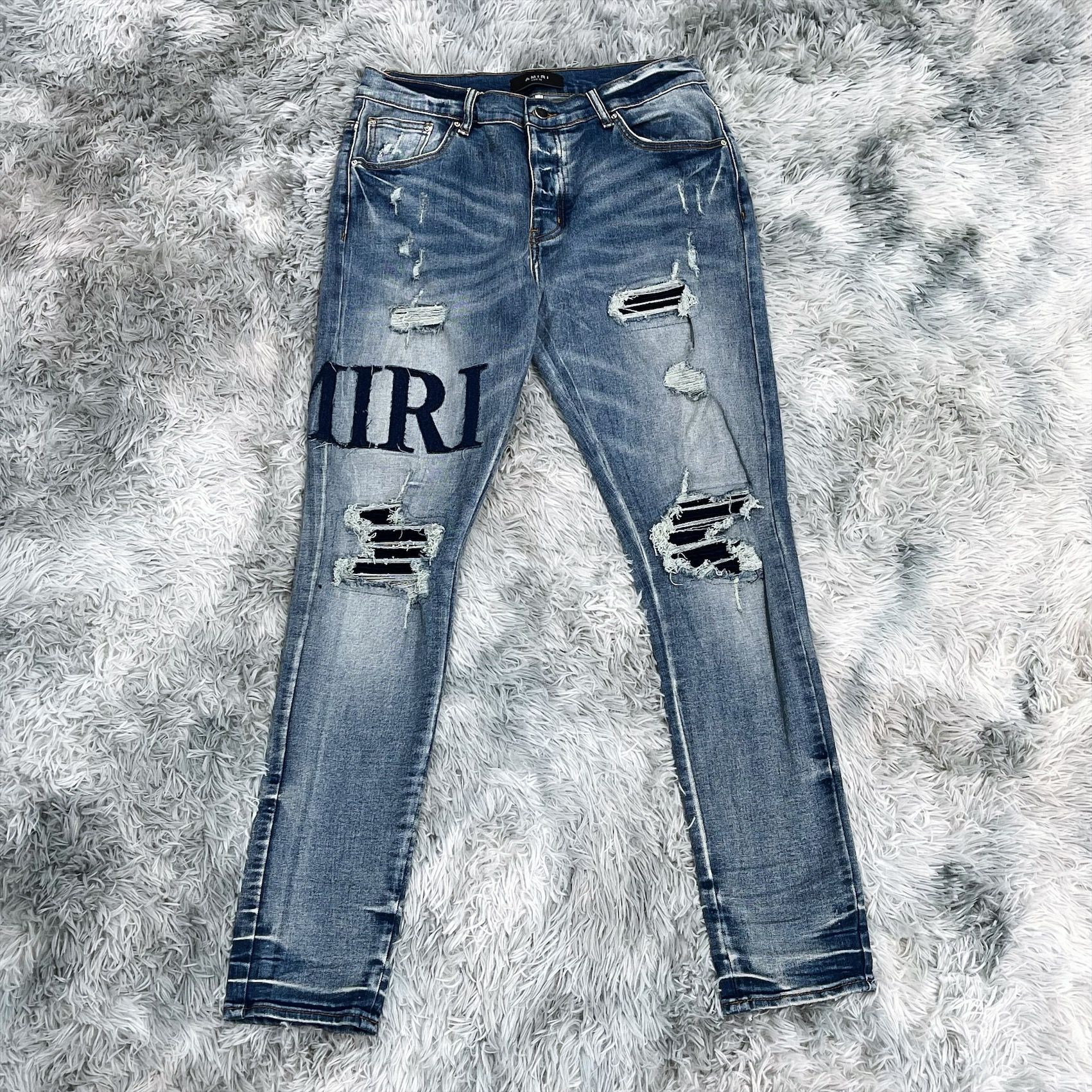 AMR Destroyed Embroidered Logo Jean - Blue – EDDY