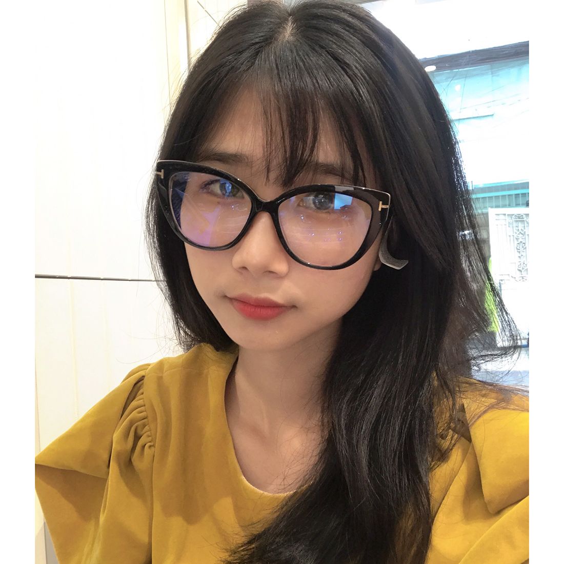 Gọng Kính Tom Ford TF5673B 005 – Tinh Tế, Sang Trọng và Đẳng Cấp – LienSon