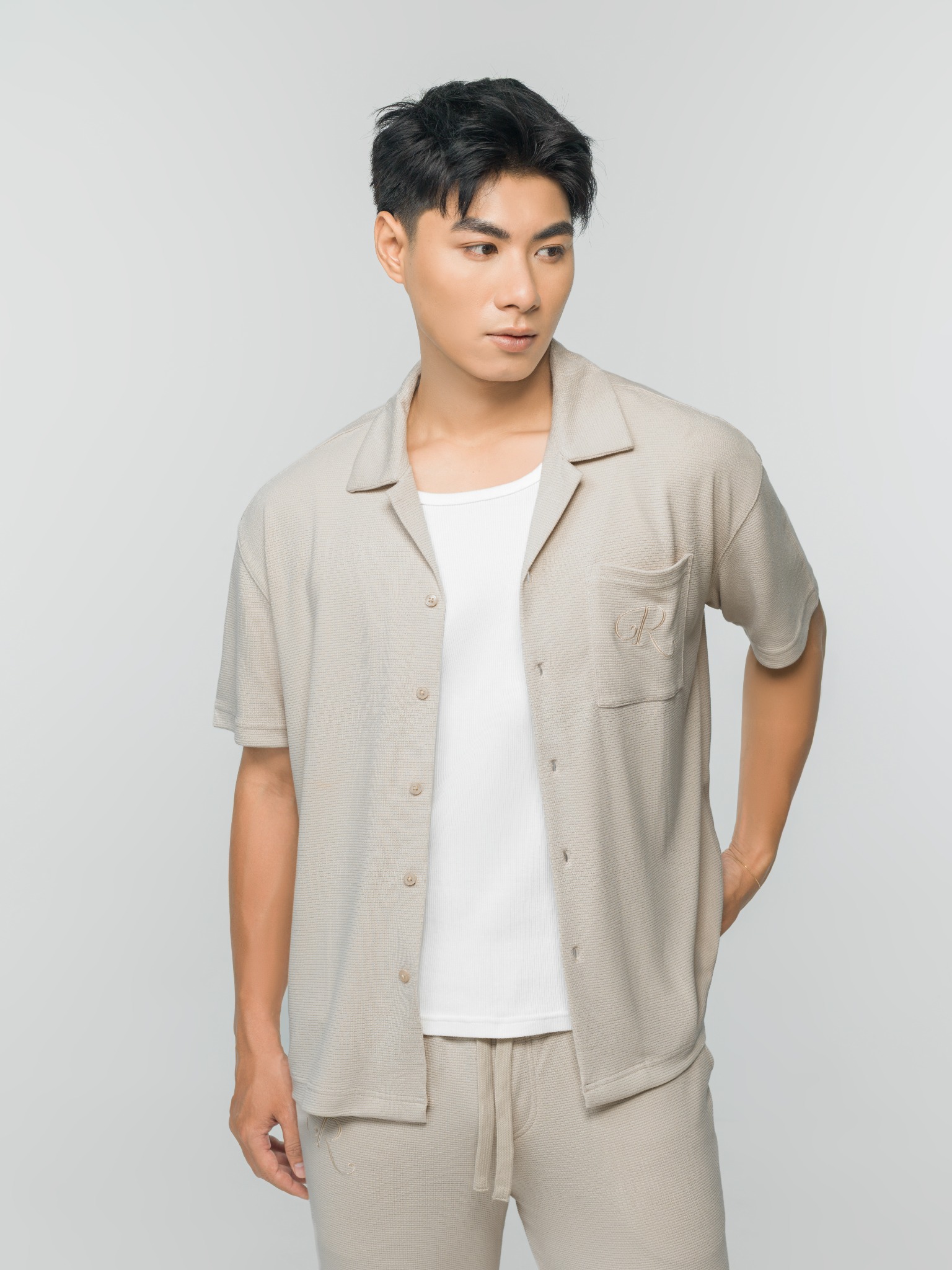 Set Đồ Thun Cotton Jersey Nam Embroidered Essence Form Regular