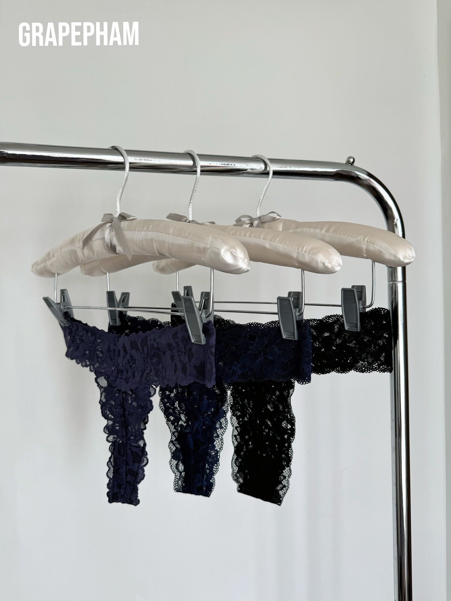 PACK 3 LACE THONGS – GRAPE PHAM