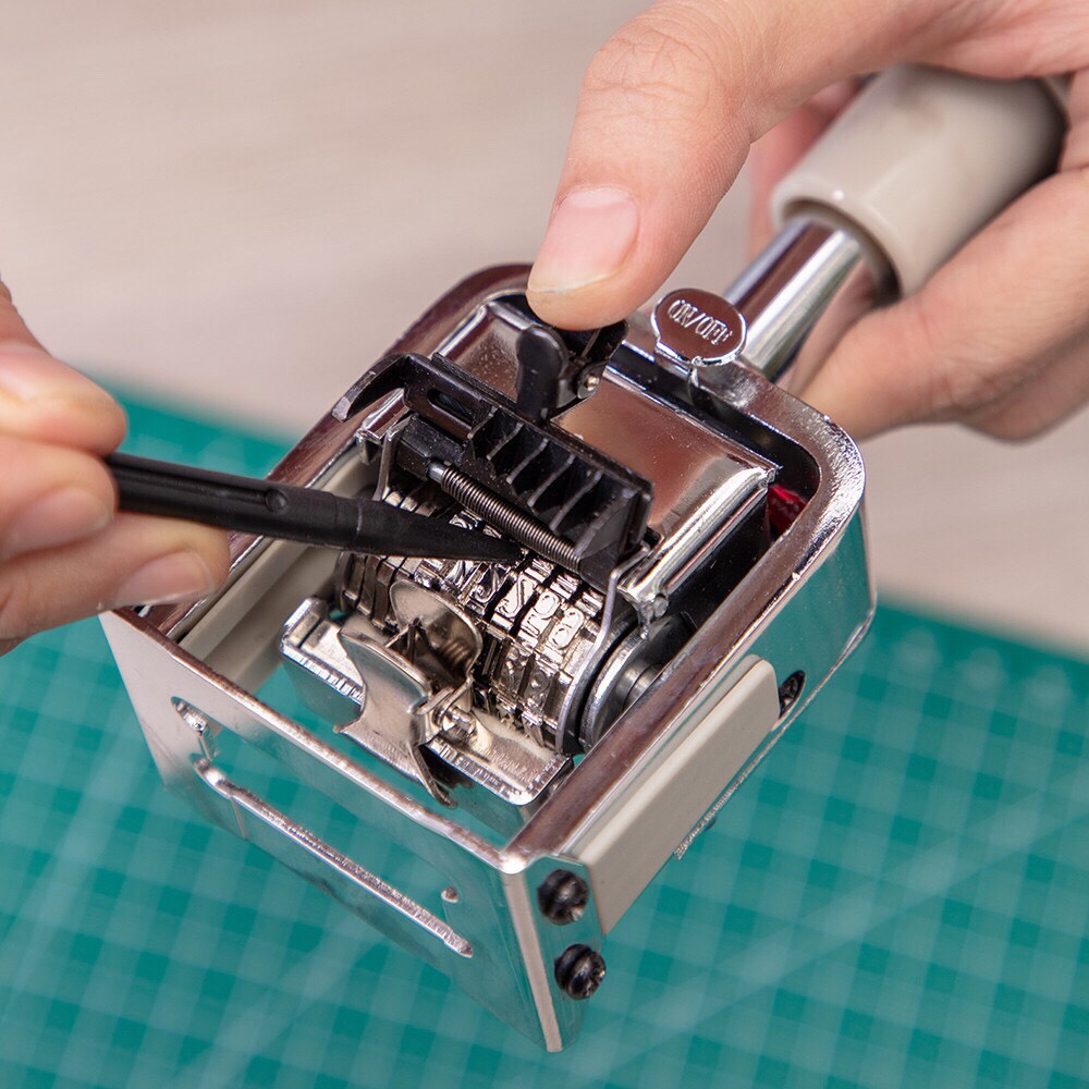 Dấu nhảy 6 số Deli 7506 – THẾ GIỚI VĂN PHÒNG PHẨM - ĐỒ DÙNG HỌC SINH GIÁ RẺ