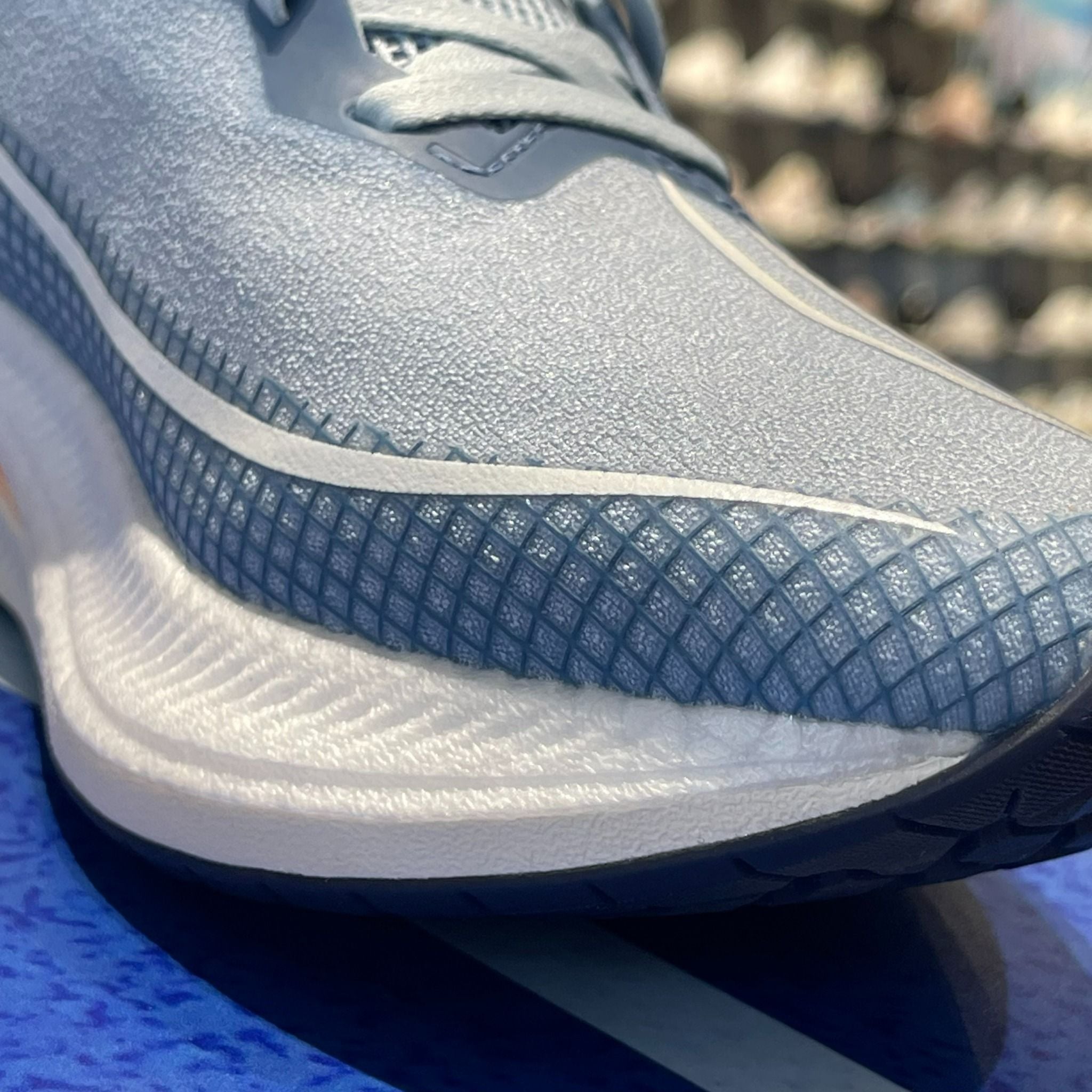 Giày chạy Chitu 7 Pro Nam ARPU001-11V – Li-Ning Việt Nam