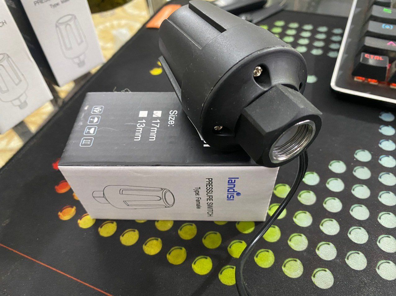 Rơ le máy bơm tăng áp chính hãng Landisi (dùng cho mọi dòng bơm) ren t ...