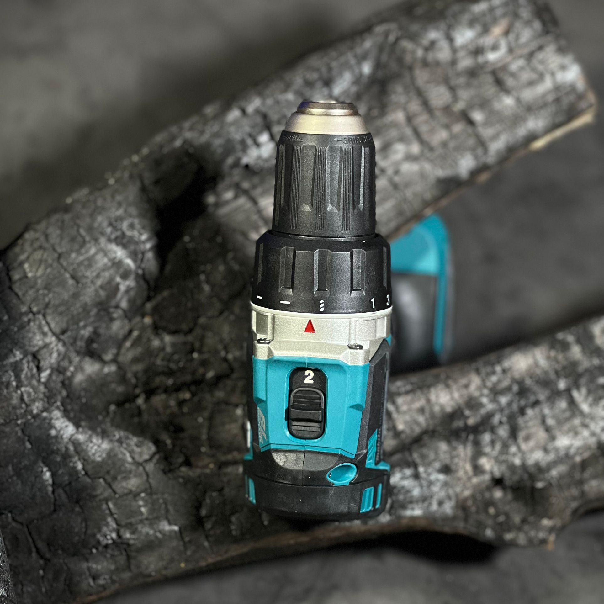 Máy khoan pin Makita DDF484RTE (18V) – mochaiphat