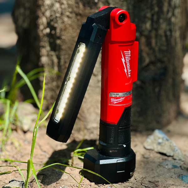 Đèn dạng que Milwaukee REDLITHIUM™ USB có từ tính L4 SL550-301 – mochaiphat