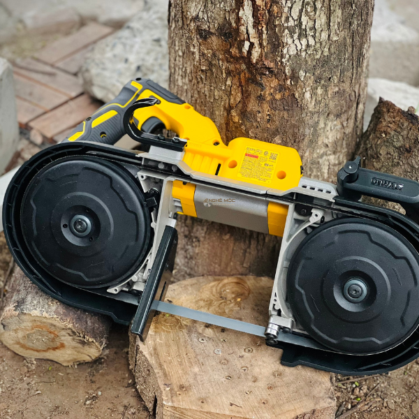 Máy cưa cầm tay 18V Dewalt DCS374 ( Hàng USA) – mochaiphat