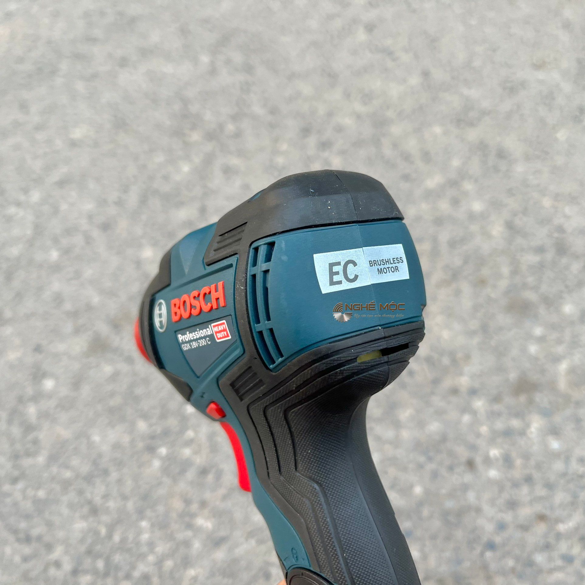 Máy bắt ốc vít dùng pin Bosch GDX 18V-200C 18V – mochaiphat