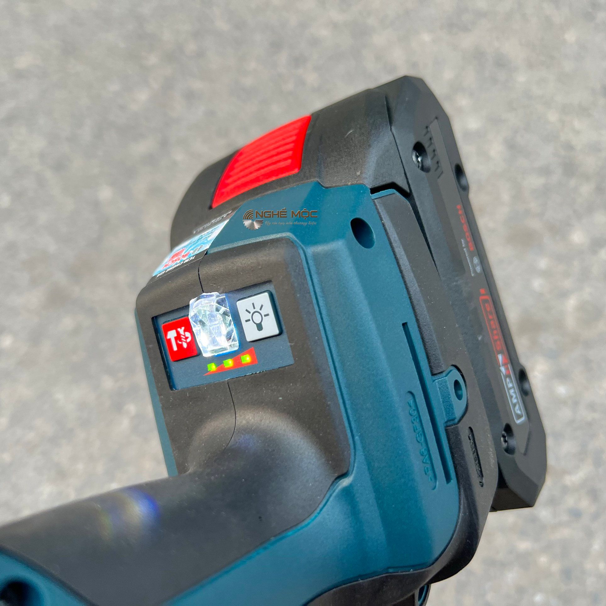 Máy bắt ốc vít dùng pin Bosch GDX 18V-200C 18V – mochaiphat