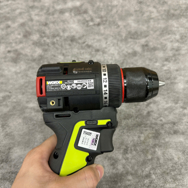 Máy khoan pin Worx WU135 – mochaiphat