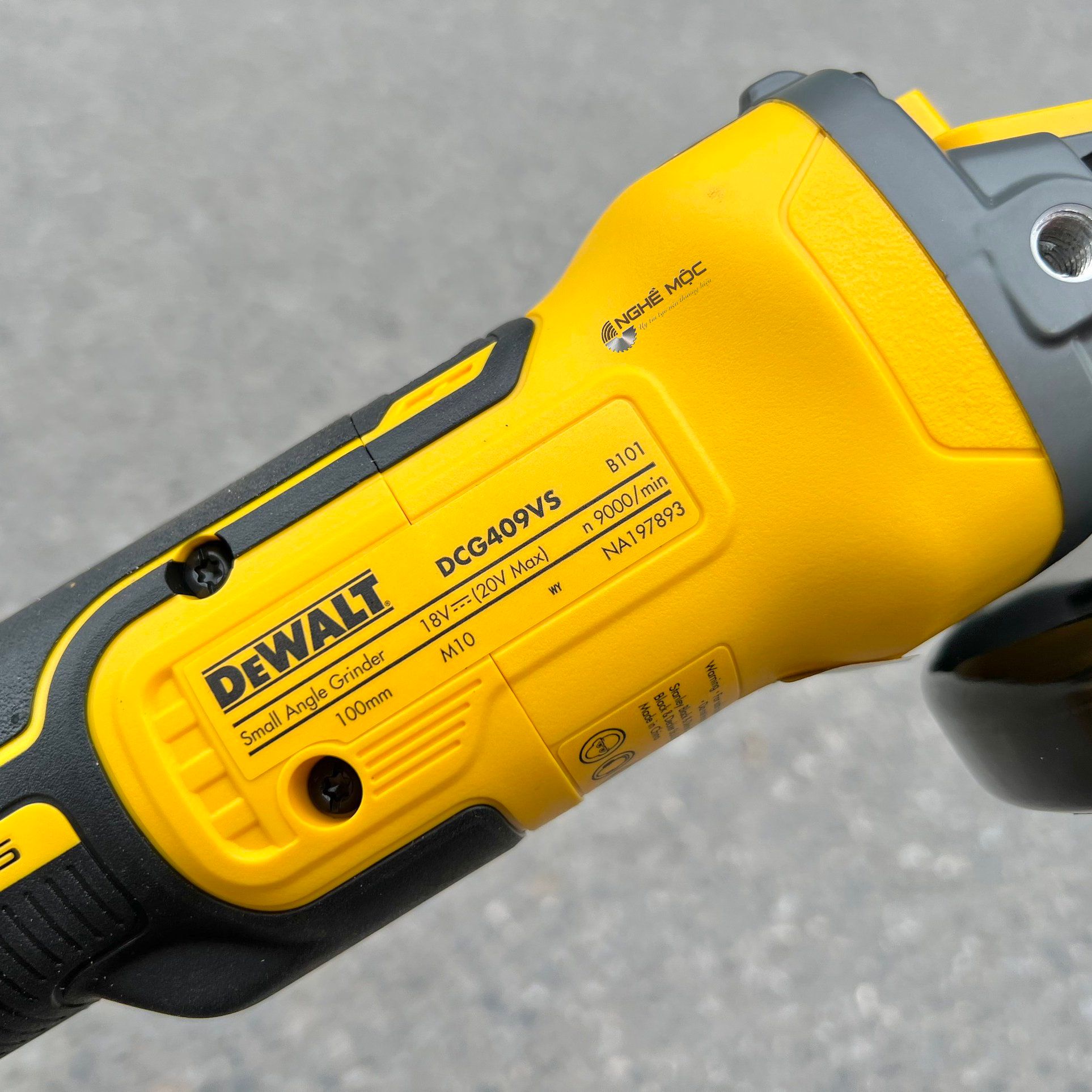 Máy mài góc DeWALT DCG409VSN-B1 – mochaiphat