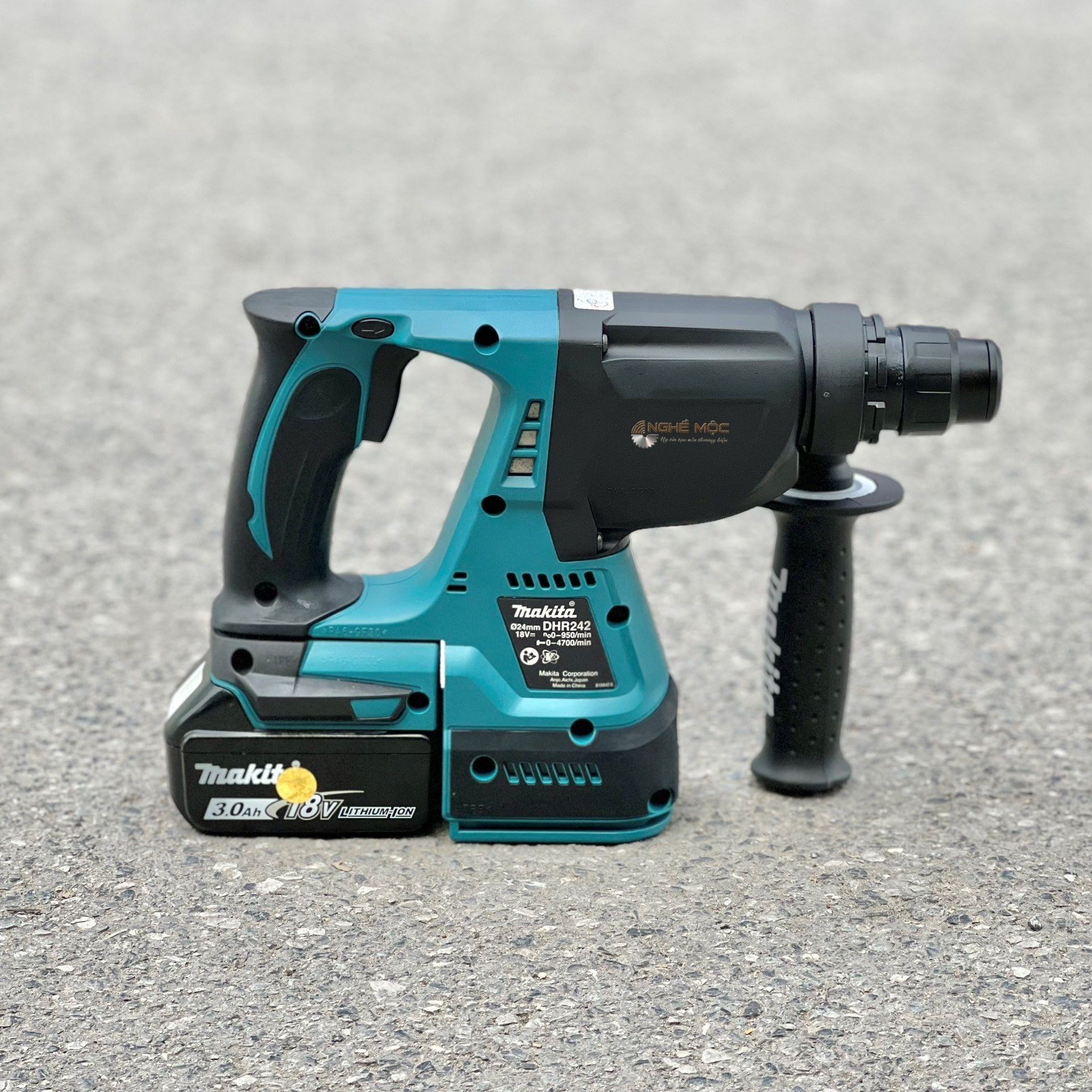 Máy khoan bê tông dùng pin Makita DHR242 – mochaiphat