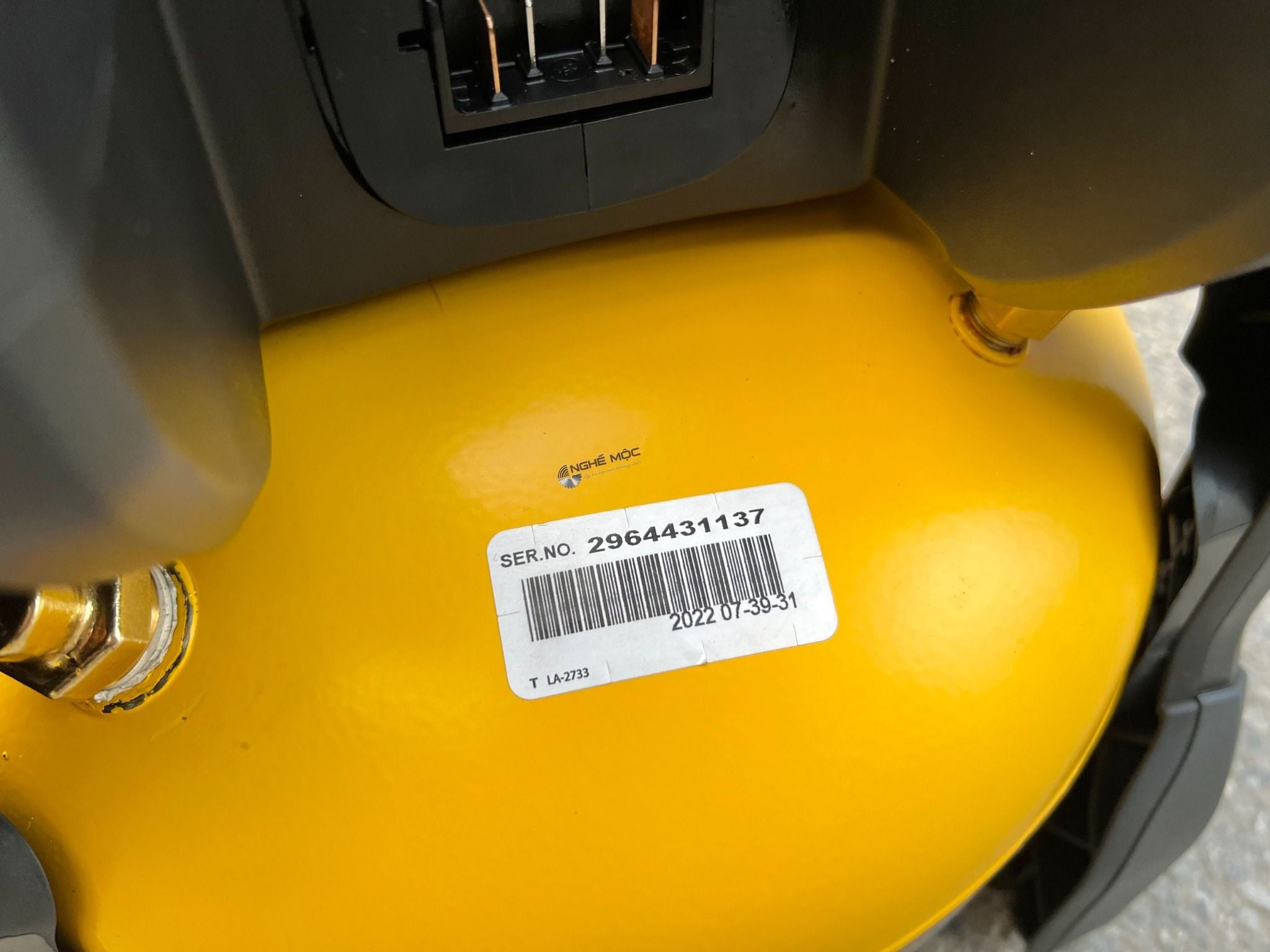 Máy nén khí dùng pin 20V/60V Dewalt DCC2520 – mochaiphat