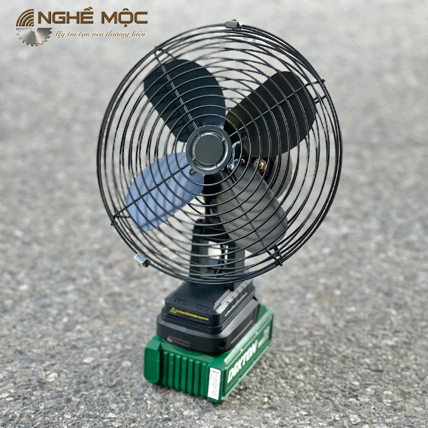 Quạt dùng dùng pin có chân pin thông dụng – mochaiphat