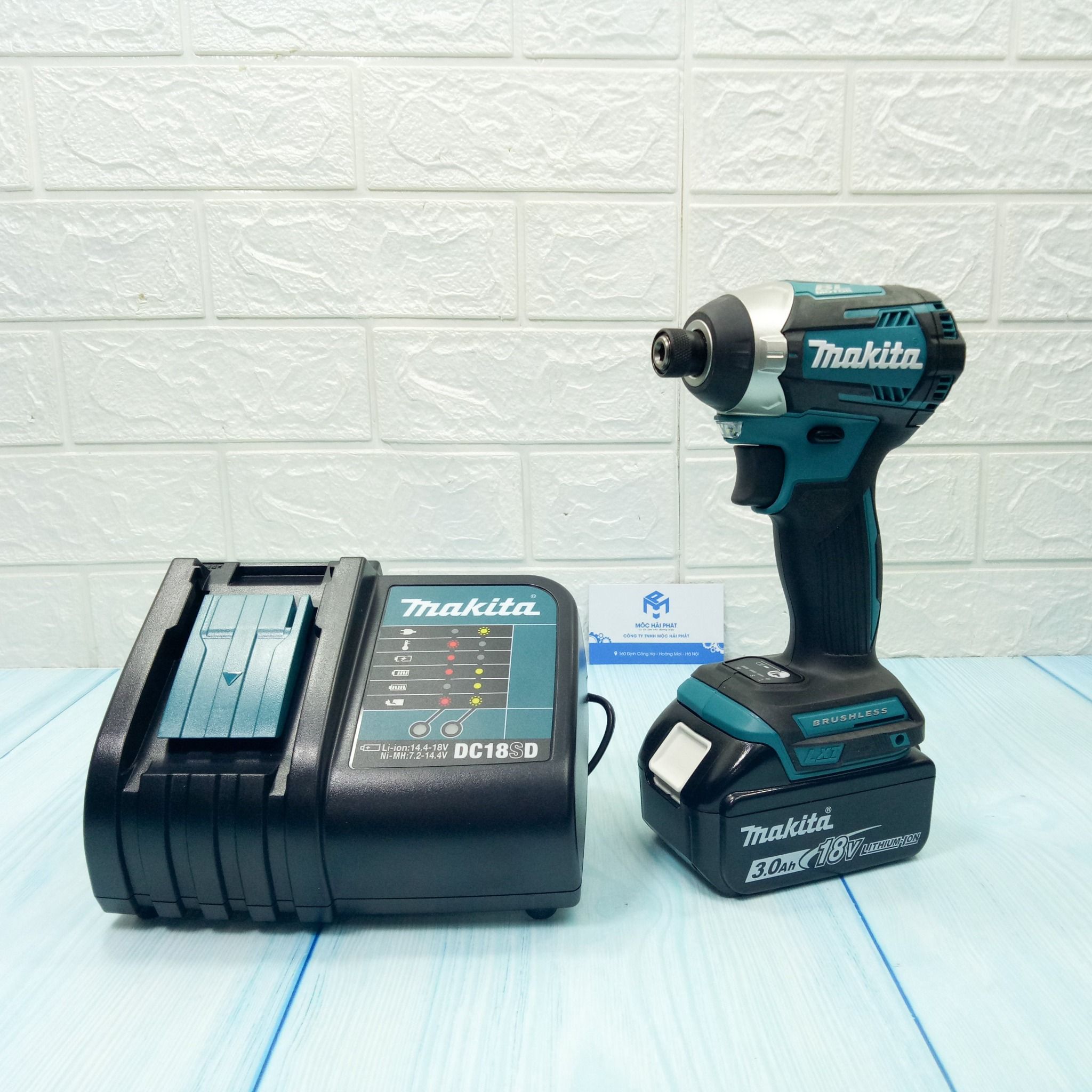 Máy siết vít makita XDT14 – mochaiphat