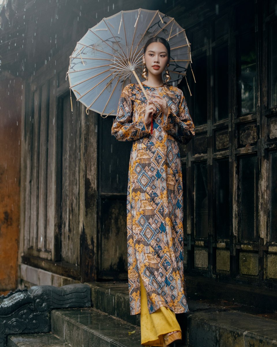 Áo Dài Gấm Đỏ Cam Pride Việt Nam – GOSUMO.VN