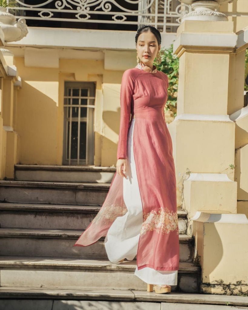 Áo Dài Nữ Linen Hồng Pride Việt Nam – GOSUMO.VN