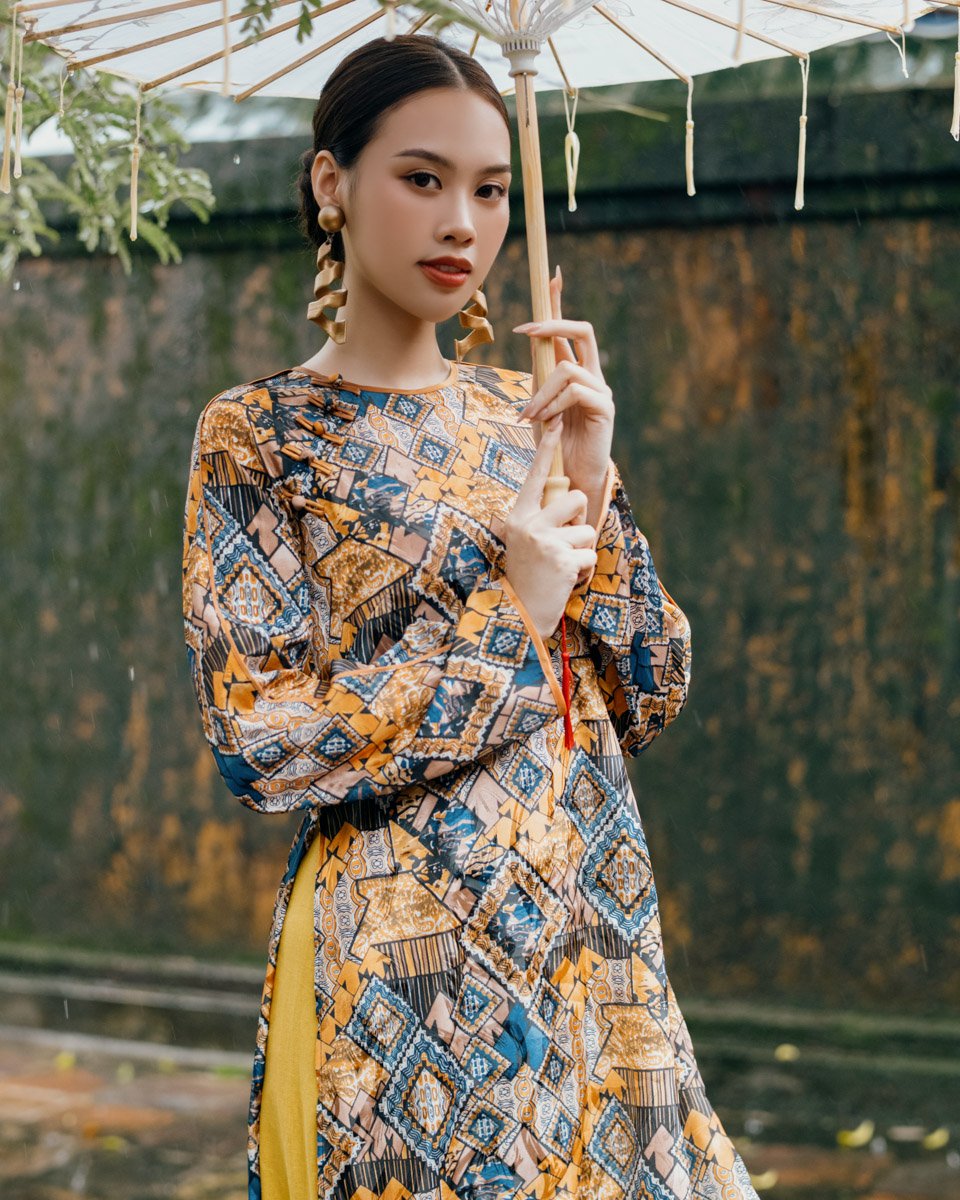 Áo Dài Gấm Đỏ Cam Pride Việt Nam – GOSUMO.VN