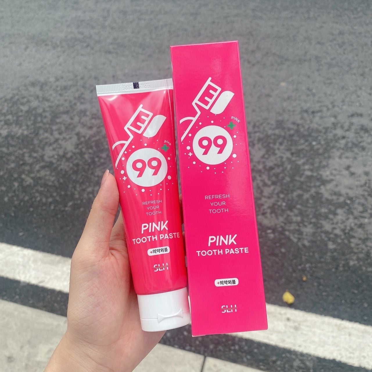 Trang chủ / Kem đánh răng SLH 99+ hồng