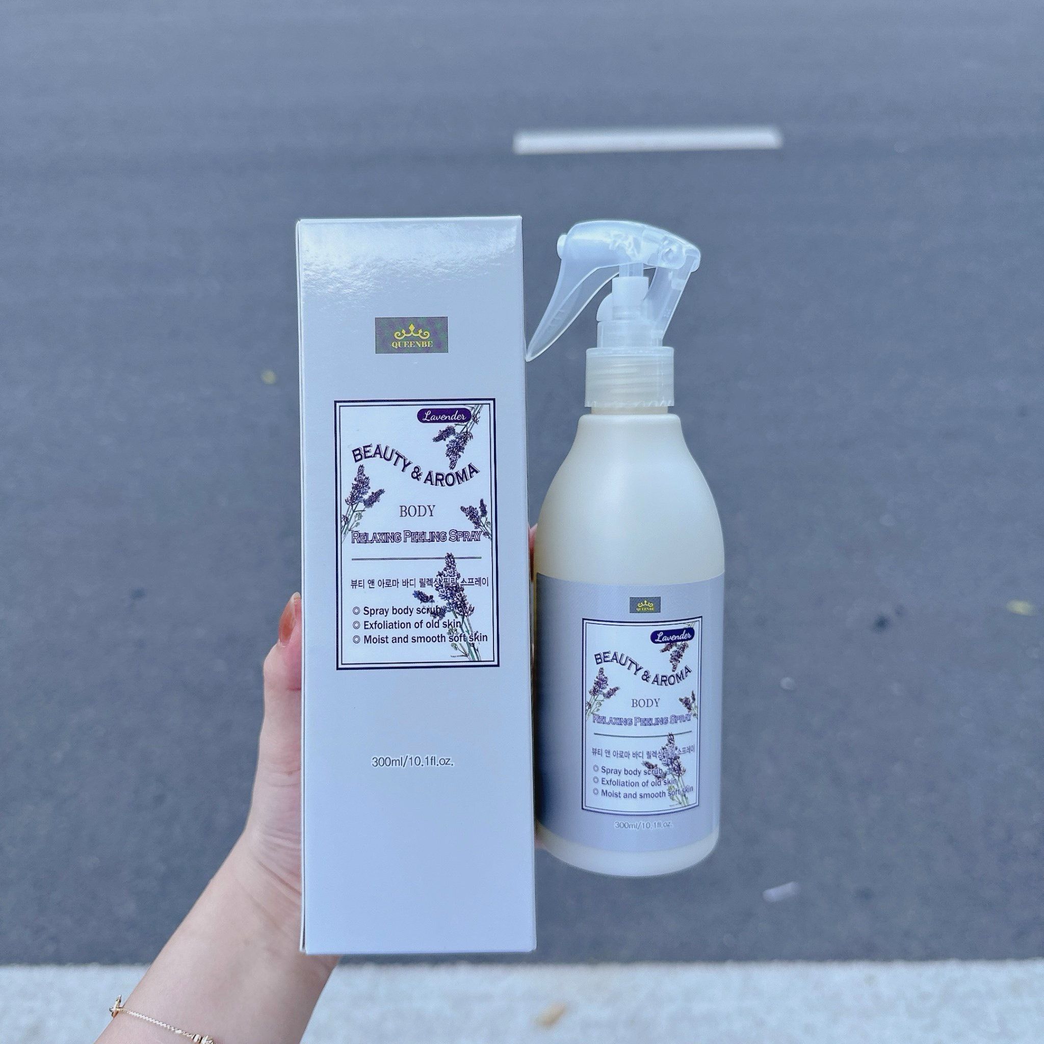 Trang chủ / Xịt tẩy da chết body Queenbe