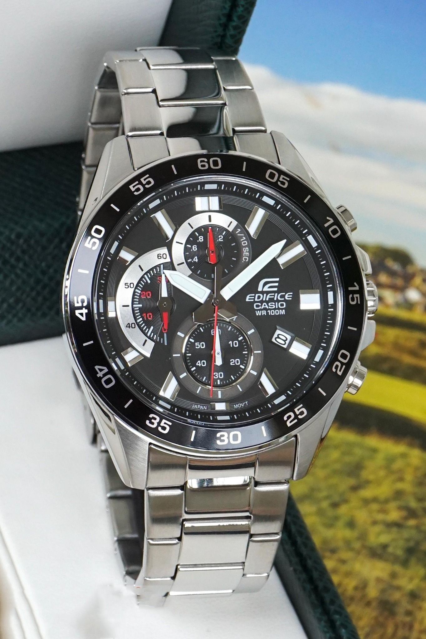 Đồng hồ Casio Edifice EFV-550D-1AVUDF Máy Quartz - Dây kim loại