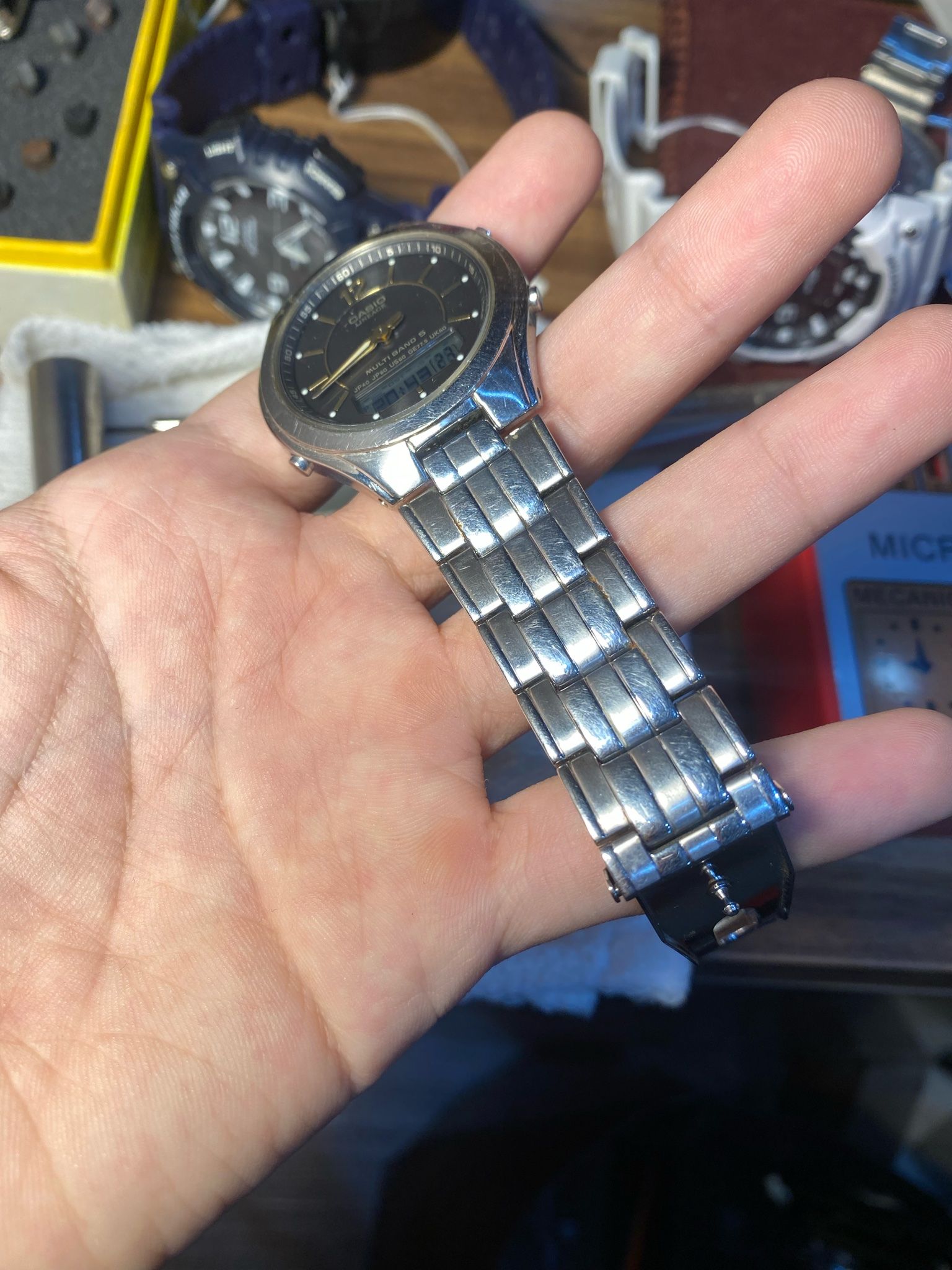 Đồng hồ Casio Lineage LCW-M200 Authentic chạy năng lượng mặt trời - đã ...