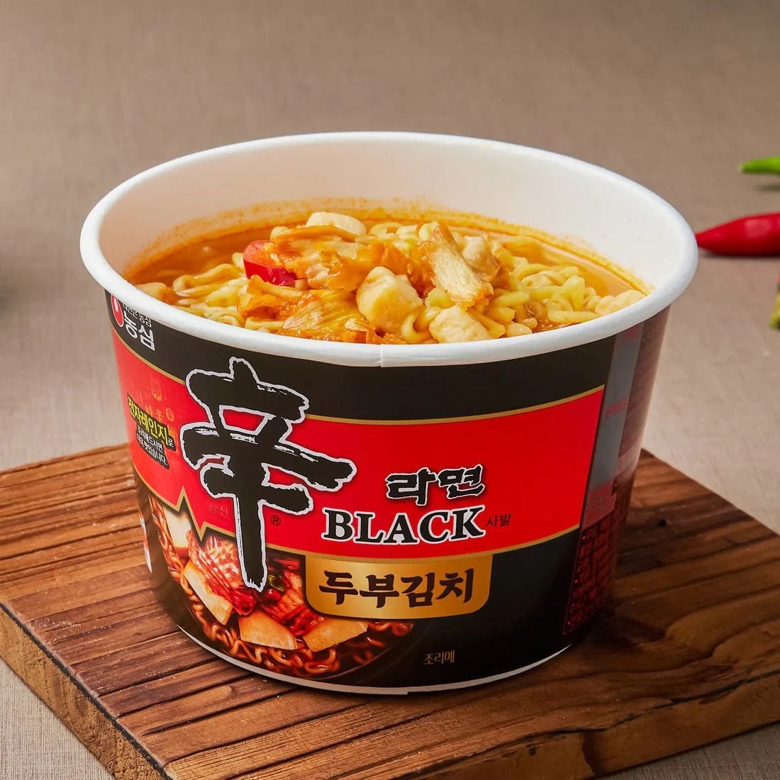 Mì Shin Đen Black Nongshim Hàn Quốc Bát 101g / 농심) 신라면 블랙사발 101g – dovumart