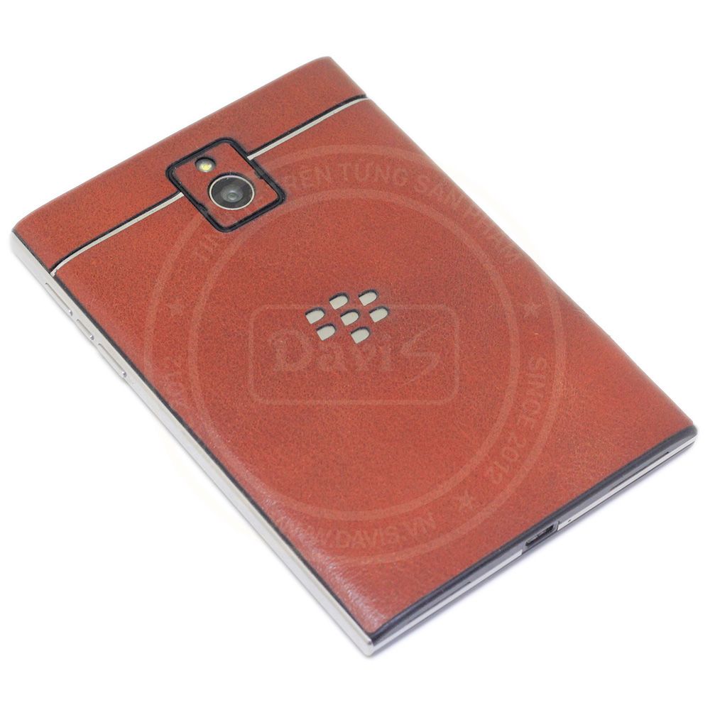 Miếng dán da Blackberry Passport – Davis.vn