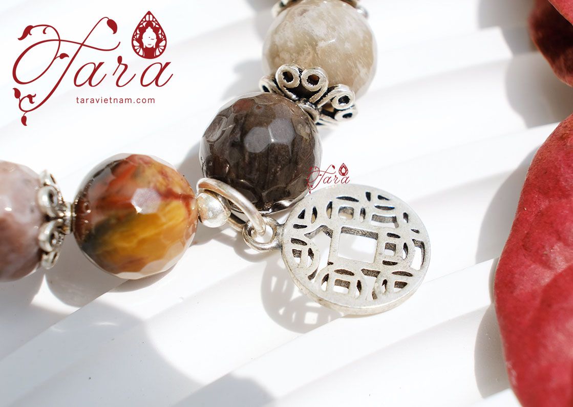 Vòng Đá Gỗ Hóa Thạch mix Charm Bạc – TARA GEMS