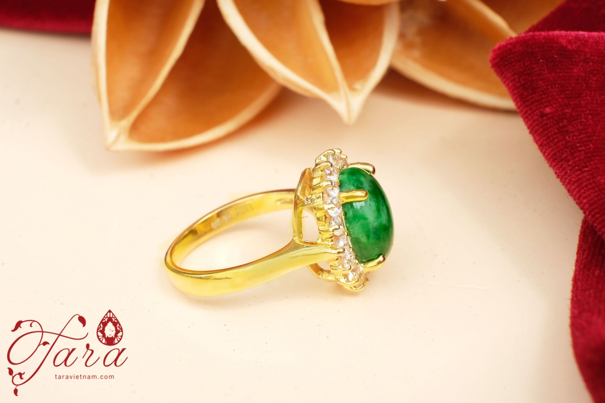 Nhẫn Vàng Cẩm Thạch Sơn Thủy – TARA GEMS