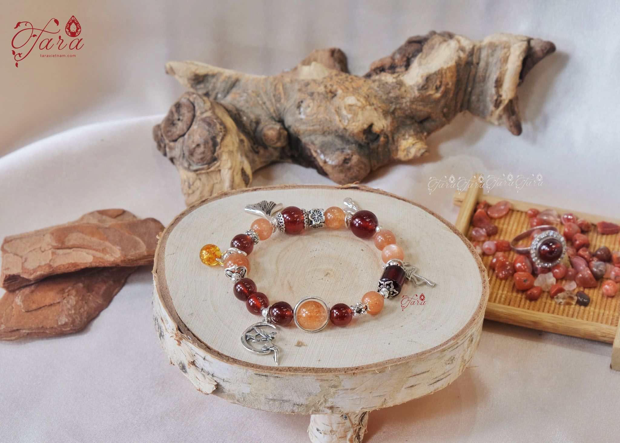 Vòng Garnet và Sunstone – TARA GEMS