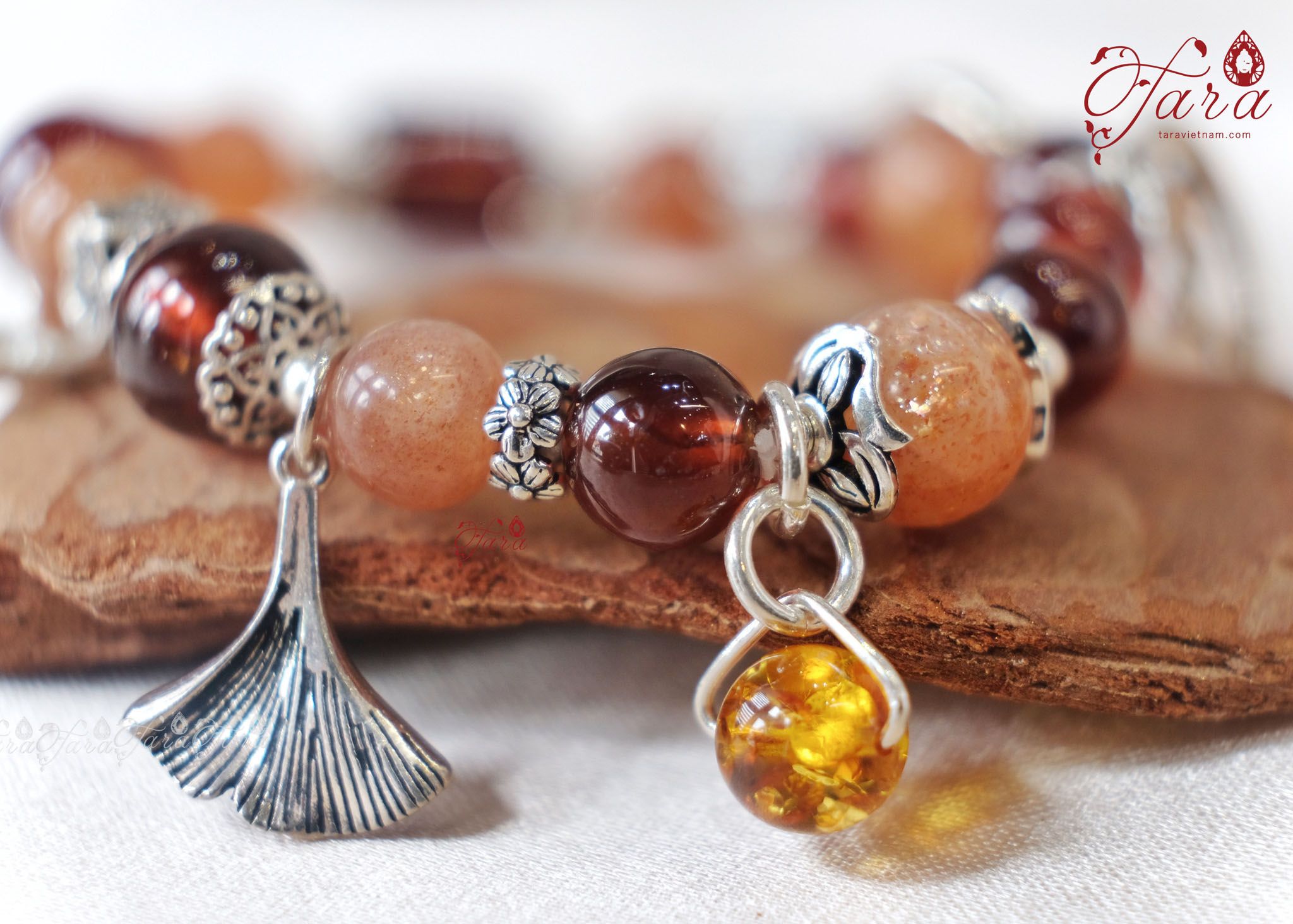 Vòng Garnet và Sunstone – TARA GEMS