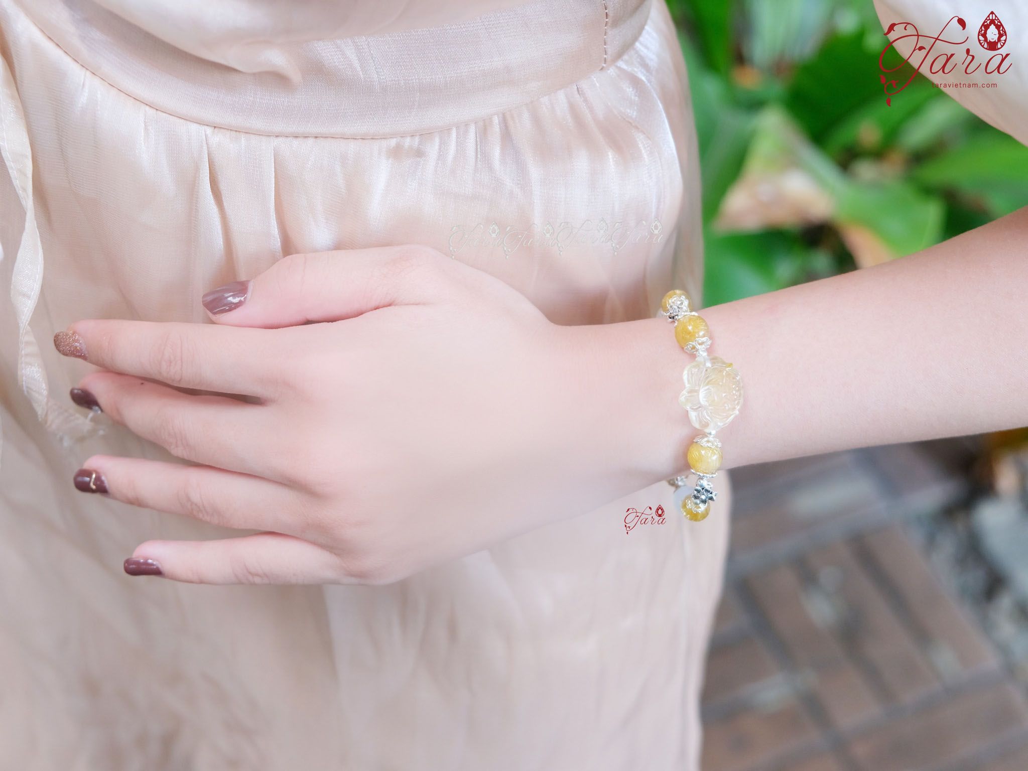 Hoa Sen Thạch Anh Tóc Vàng – TARA GEMS